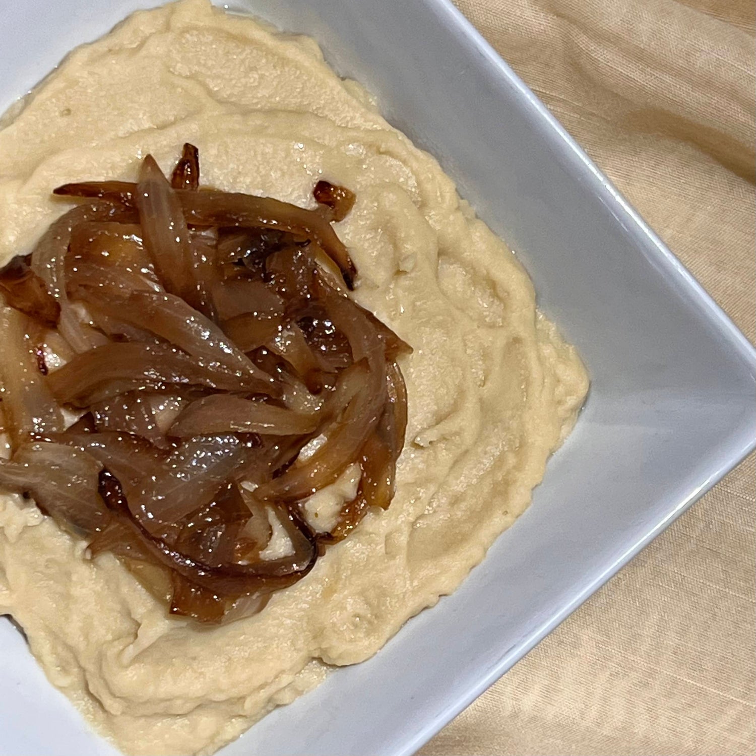 Chickpea and cauliflower puree with caramelized onions – Si Facile